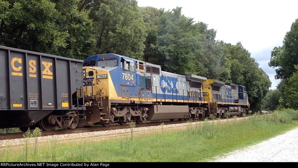 CSX C40-8's 7327 and 7804